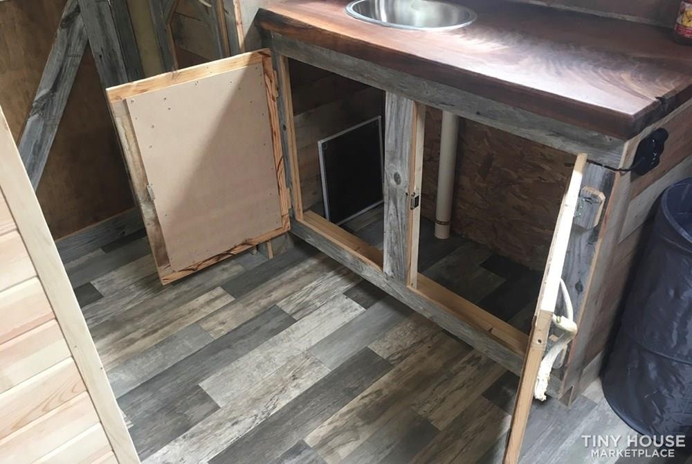 Tiny House for Sale - Reduced!! Beautiful Box Truck Tiny Tiny House for Sale - Reduced!! Beautiful Box Truck Tiny