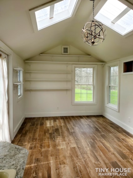 Tiny House for Sale - Happy place studio for art, yoga or